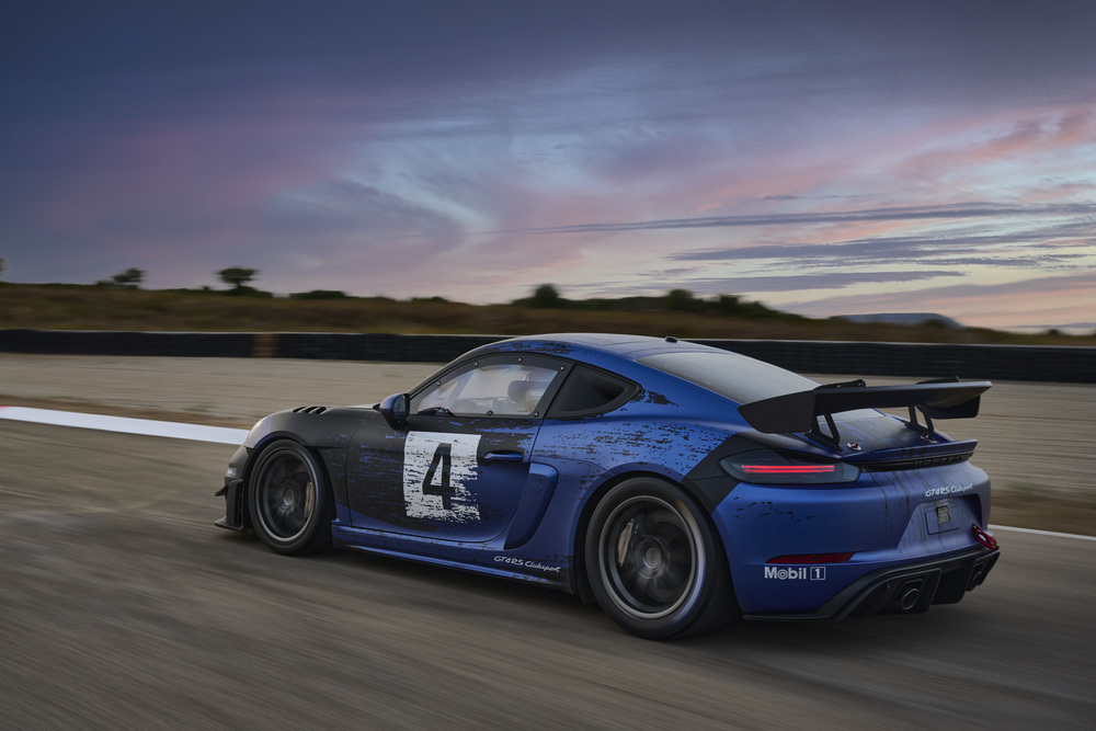 Porsche revealed the new 718 Cayman GT4 RS Clubsport at the Los Angeles ...
